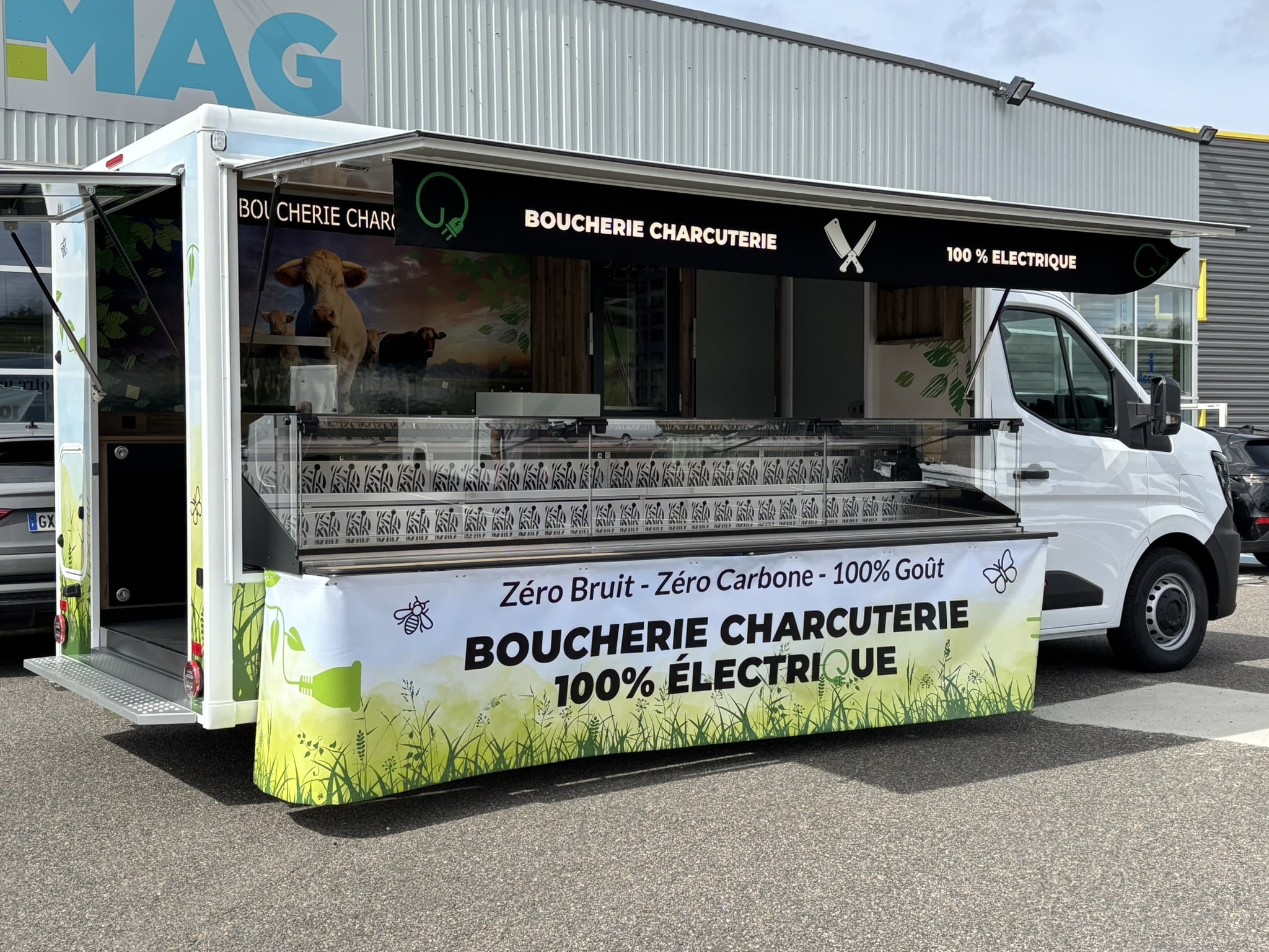NOTRE PREMIER CAMION MAGASIN ÉLECTRIQUE EST ARRIVÉ ! • Euromag