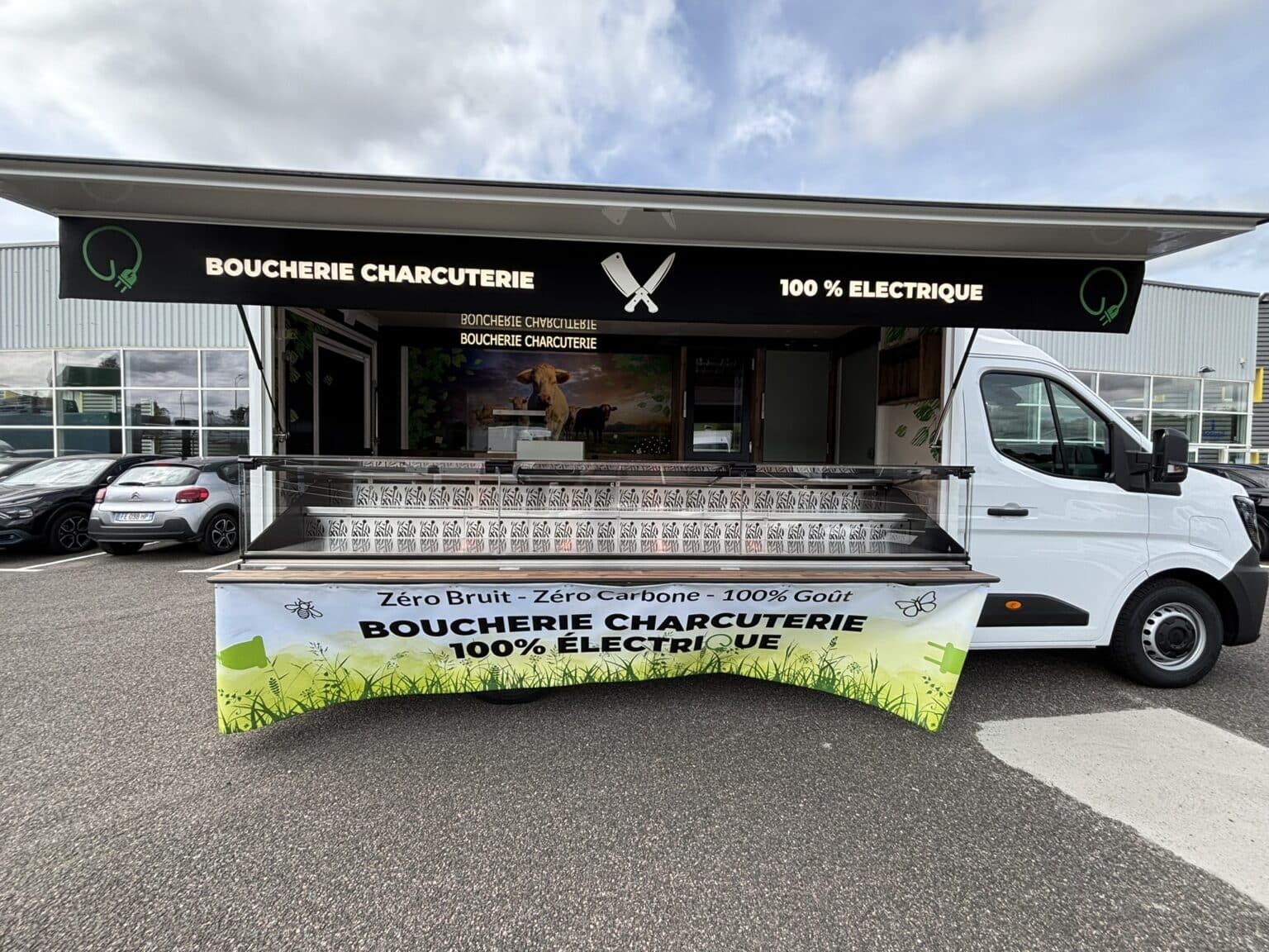 NOTRE PREMIER CAMION MAGASIN ÉLECTRIQUE EST ARRIVÉ ! • Euromag